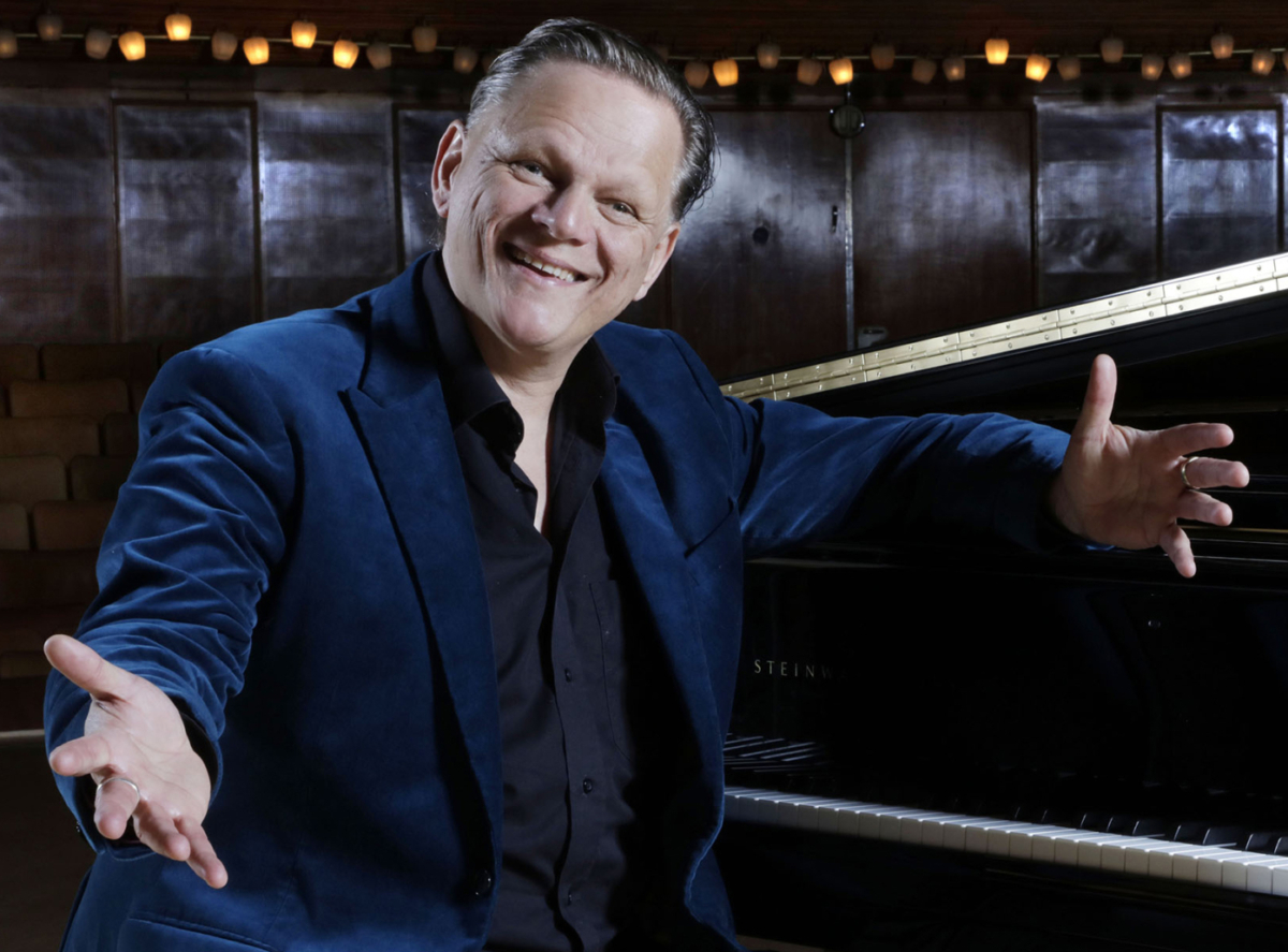 Sigurd fortæller om Danmarks nye konge med SIGURD BARRETT